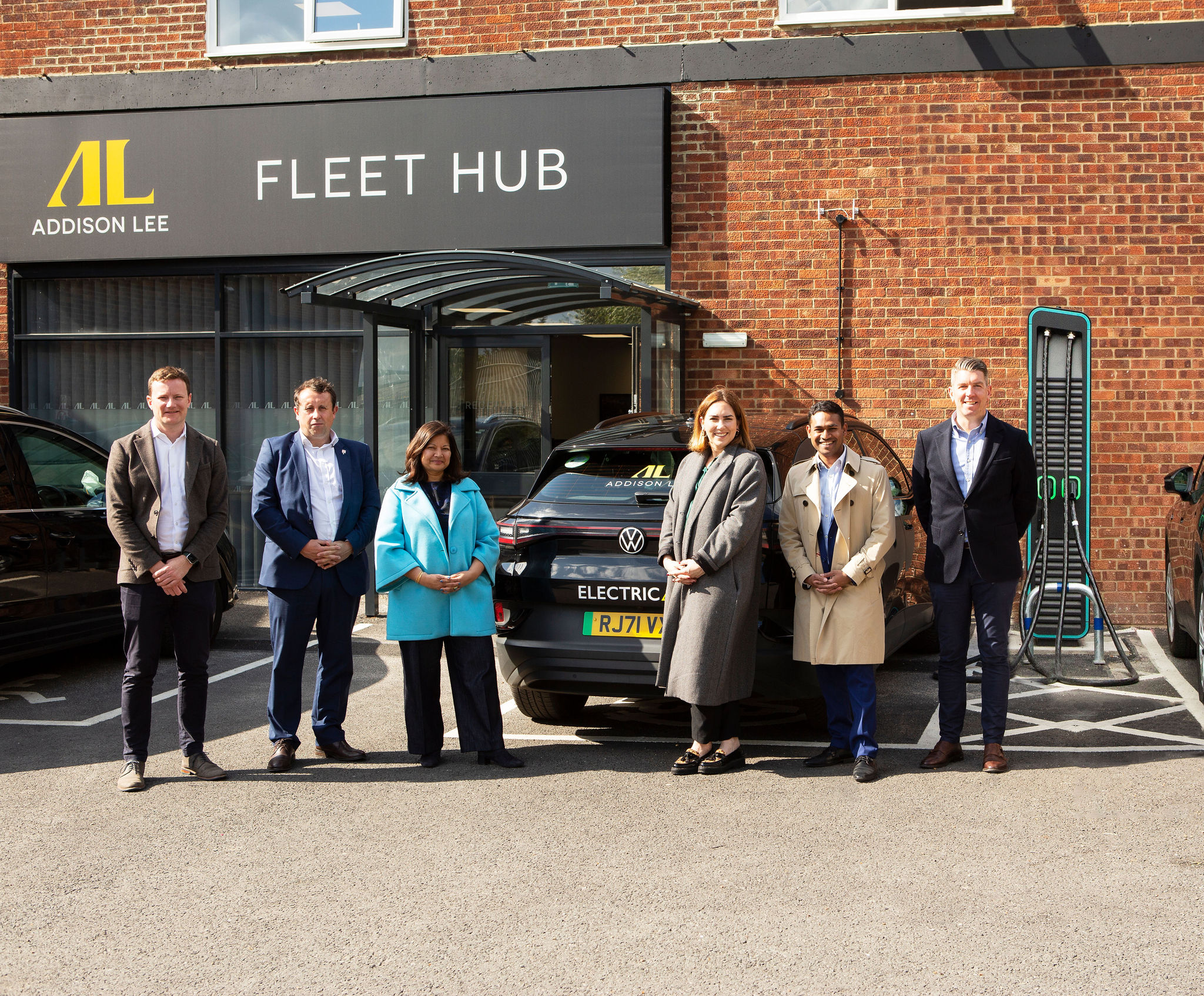 Addison Lee and ChargePoint welcome Deputy Mayors to West Drayton EV Fleet Hub - BusinessMole